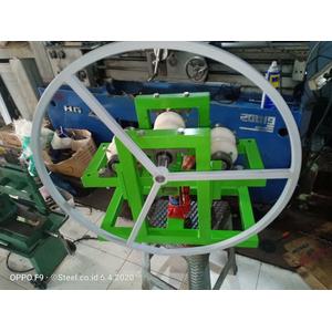 Jual Roll Bending Plat dan Pipa Besi - Alat Roll Plat Besi Ready ...