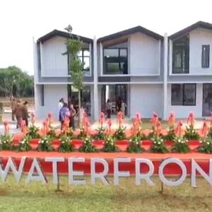 Jual WATERFRONT Rumah Murah LIPPO CIKARANG CLUSTER Garden Villa ...