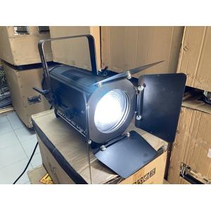 Jual Fresnel LED 300W DAYLIGHT 5600K Auto Zoom AMT LIGHT Lampu Sorot ...