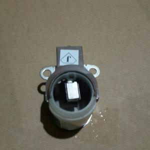 Jual Holder dudukan carbon brush dinamo ampere/ alternator Toyota ...