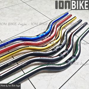 Jual Stang Handlebar Sepeda MTB Oversize Strummer Sporty 710mm Alloy Ringan - Blue - Kota ...