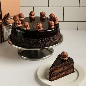 Jual UNION BAKERY NUTELLA FERRERO ROCHER CAKE - CHOCOLATE SPONGE ...