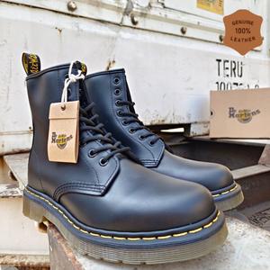 Jual (Best selling) Docmart BOOTS Dr.martens 1460 Black Smooth classic ...