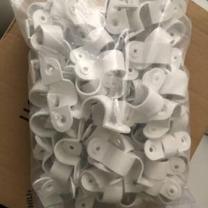 Jual Klem Clamp Pipa Listrik PVC 20mm 20 mm merek Clipsal / Boss 1 isi ...