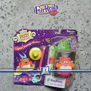 Promo FurReal Dizzy Dancers Kizzy Klawz with Arena Gasing Beyblade ...