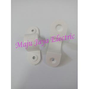 Jual Klem Pipa PVC Conduit Konduit Listrik Clamp Boss 20mm 20 mm Warna ...