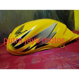 Jual tangki Megapro new Megapro Primus warna kuning set stiker ...