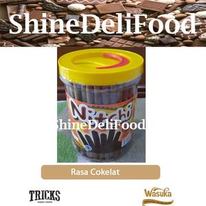 Jual Nitchi Jumbo Astor Wafer Jumbo stick Rasa Coklat 1 Toples 700 gram ...