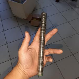 Jual Stud bolt stainless m18 x 200 sus 304 long drat 18x200 full drat ...