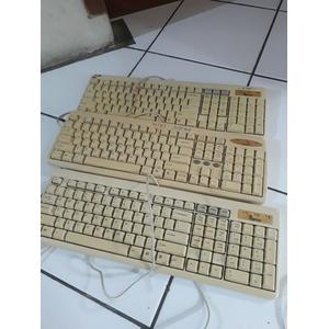 Jual PC - KEYBOARD PUTIH MERK GENIUS COLOKAN PS2 BAGUS JADUL - Jakarta ...