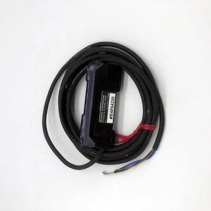 Jual Digital Fiber Optic Sensors Fiber Amplifier NPN KEYENCE FS-V21 ...