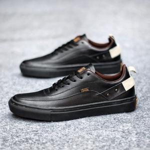 Jual CEVANY CYRE BLACK ORIGINAL | SEPATU PRIA SNEAKERS KULIT ASLI SAPI - Hitam, 42 - Kota ...