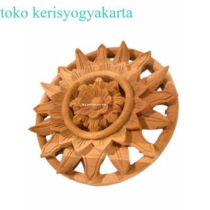 Jual Ukiran Bundar Ornamen Tempel Pintu Kusen Lemari Tembok Hiasan ...