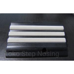 Jual Step nosing karet / lis tangga hitam garis putih - Jakarta Selatan ...