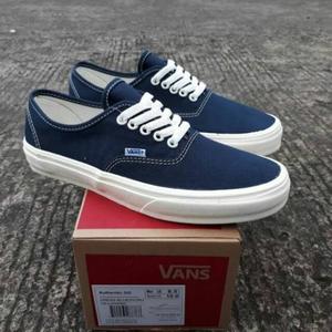 Jual Sepatu Sneaker Vans Authentic Navy Biru Dongker Putih Original ...