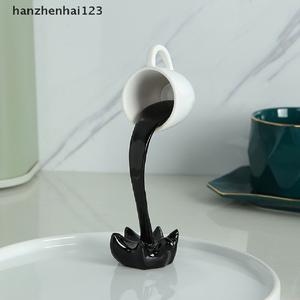 Jual Creative Floating Cup Sculpture Pouring Coffee Cup 3D Art ...