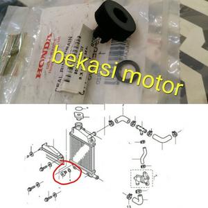 Jual bolt dn baut buang radiator vario 110 vario 125 vario 150 PCX 125 ...