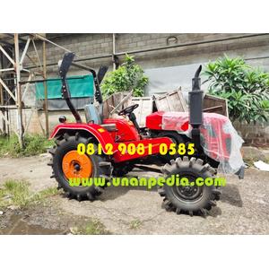 Jual Traktor Pertanian 32 HP Roda 4 / Mesin Traktor Roda Empat Daya 32 ...