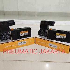 Jual SOLENOID VALVE V5221-08 E2 E4 AC220V / DC24V / EMC PNEUMATIC ...