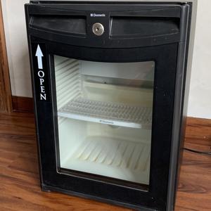 Jual Promo Kulkas showcase hotel minibar DOMETIC Diskon - Jakarta Timur ...