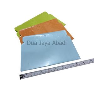 Jual Kape Plastik 5" 7" 9" Skrap PVC Julio Alat Dempul Serbaguna Warna ...