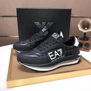 Jual sepatu pria sneaker cowo runner men shoes luxury top laris - Hitam ...
