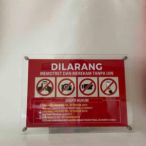 Jual Poster Akrilik Larangan Memotret, Poster Akrilik kekinian Ekstra ...
