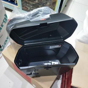 Jual Box Boks Motor Givi E-22N-S Side Box Samping+With Stoplamp Givi ...