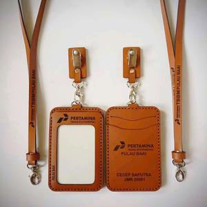 Jual Alat Tulis Id Card Case Custom / Name Tag Kulit Asli Logo ...