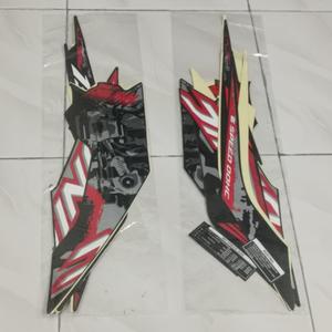 Jual paling dicari stiker bodi lis body striping sonic 150 2019 hitam ...