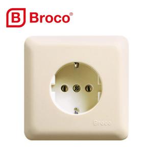 Jual Stop Kontak Broco 5511U IB New Gee - Jakarta Barat - Perkakas LTC ...