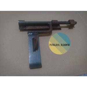 Jual grendel pintu pagar besi as 10mm - 12mm grendel besi pagar - Kab ...