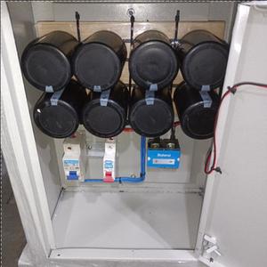 Jual kapasitor bank 12v 24v 48v DC capacitor bank DC PLTS box panel ...