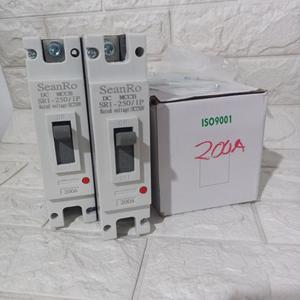 Jual mccb 1p 200a 250a mccb PV 250V dc panel surya MCB overload - 200A ...