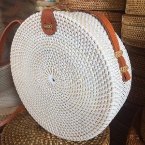 Jual Tas Rotan / Tas Bulat / Tas Bali / Tas Raisa polos putih BUIKA ...