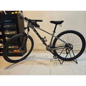 Jual SEPEDA GUNUNG TREK MARLIN 7 MTB GREY ABU-ABU - Kab. Sidoarjo ...