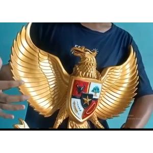 Jual Lambang Garuda Pancasila Bahan Fiber Ukuran 40 x 46 cm - Garuda 46 ...