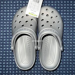 Jual Crocs Classic Clog Sandal Pria Wanita Warna Abu Silver Ukuran 37 ...