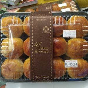 Jual kue pia nyonya chen pia kacang ijo hijau pie traditional hand made ...