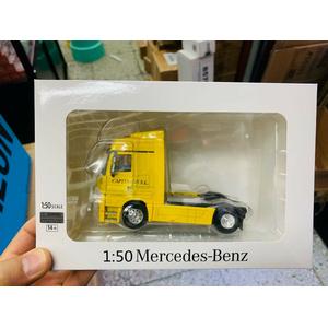 Jual Prime Mover Truck Trailer 1:50 Scale Die-Cast Model Truck - Kota ...