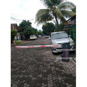 Jual Palang Parkir Tiang Parkir Boom Gate 4 meter LED dan Karet - Kota ...