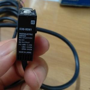 Jual Photo electric sensor E3S BD61 12V - 24V DC NPN Omron Japan origi Best - Kota Surabaya ...