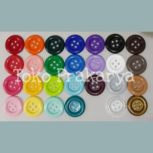 Jual Kancing Plastik Besar Warna Warni Diameter 3 Cm - Jakarta Barat ...