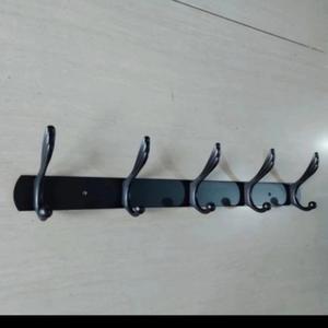 Jual ♞ kastok baju stainless hitam 5 kait/gantungan baju stainless ...