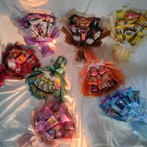 Jual bouquet snack tema warna/Snack wisuda/Snack ulang tahun - Merah ...