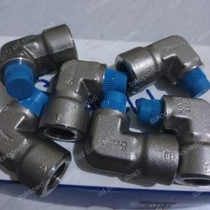 Jual STREET ELBOW SWAGELOK 1/8 MNPT X 1/4 FNPT Best - Kota Surabaya ...