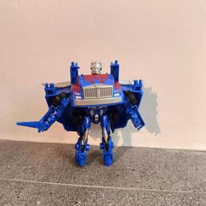 Jual DIECAST FIGURE OPTIMUS PRIME MINI - Kota Tangerang - DE ALPHA MART ...