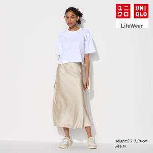 Jual Uniqlo Rok Satin yang lembut dan berkilau, cocok untuk berbagai ...