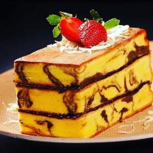 Jual UM(1) Spikoe Batik Original Kue Lapis Surabaya dengan Resep Kuno ...