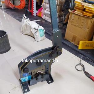 Jual Alat Potong Besi Siku Manual MULLER 06/N5 / Alat Besi siku 5cm×5c ...